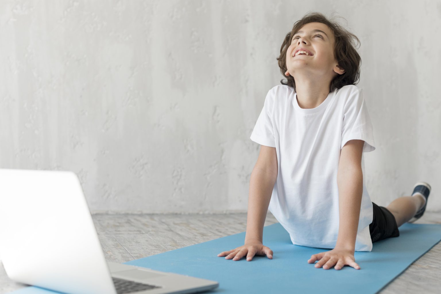 ¡Pausas activas para niños con súper energía! - Farmacias YZA